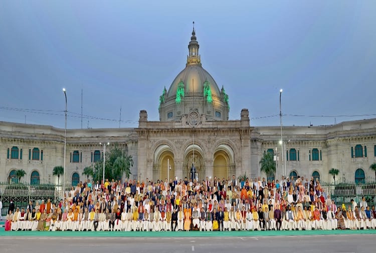 Lucknow News :अटलजी की जयंती पर रखी जा सकती है नए विधानभवन की आधारशिला ...