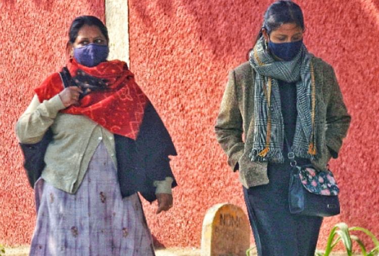 Tempreture Drop In Delhi Due To Cold Winds Saturday The Coldest Day Of ...