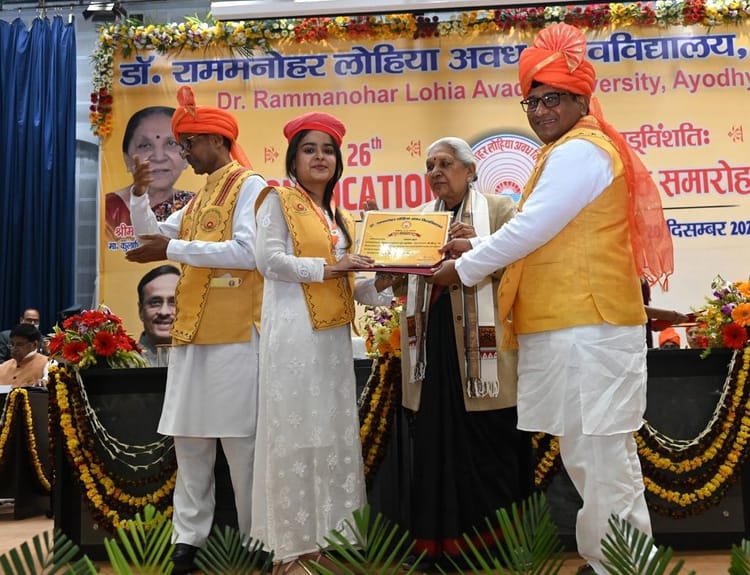 As Soon As The Medal Was Received, The Face Of Mantasha Glowed Like ...