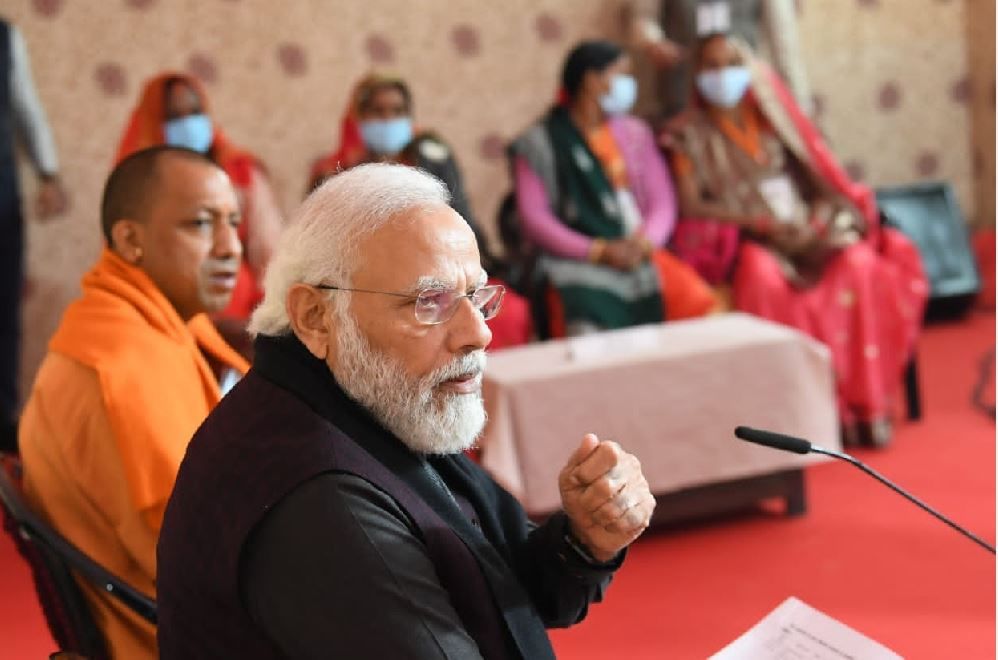 Pm Modi Varanasi Visit Tiffin Meeting With Bjp Leaders After Rally 20 ...