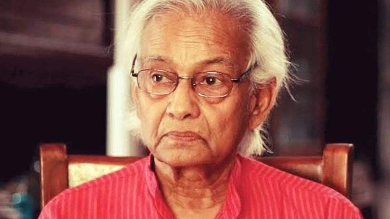 Naresh Saxena's Poem 'it Is Raining On The Sea' - Amar Ujala Kavya ...