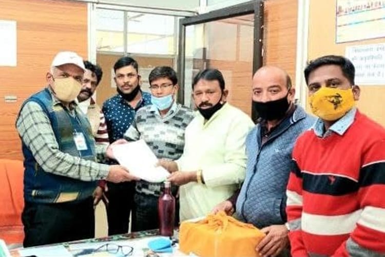 Indore: Collector's Name In Two Places In The Voter List, Son's Three ...