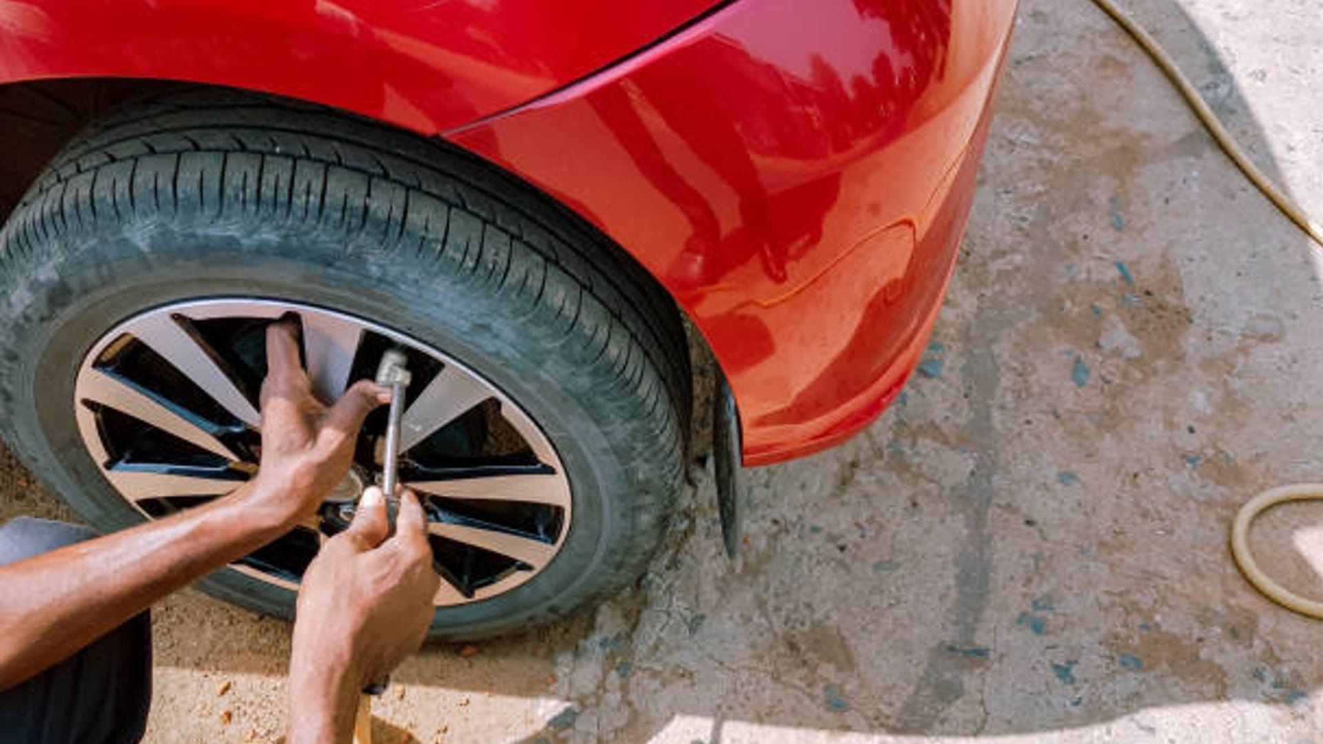 Car Tips How To Change A Car Tyre With Stepney Tyre Know The Full ...