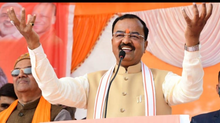 Deputy Cm Said: Pm Modi Was The Architect Of Advani's Rath Yatra - Amar ...