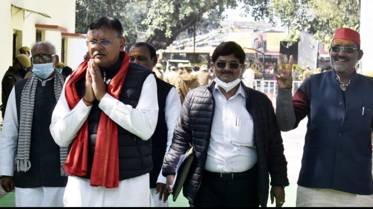 Sp Vinay Shankar Tiwari Is Richest Candidate In Gorakhpur At Up ...