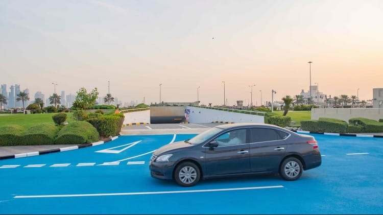 Blue Road Country:इस देश की सड़कें हैं सबसे अलग, ये खास नजारा देख भूल ...