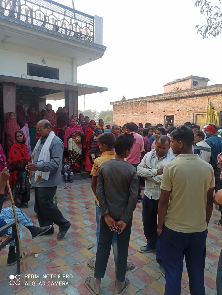 Jigaree Doston Kee Ek Saath Huee Antyeshti - Mau News - जिगरी दोस्तों ...