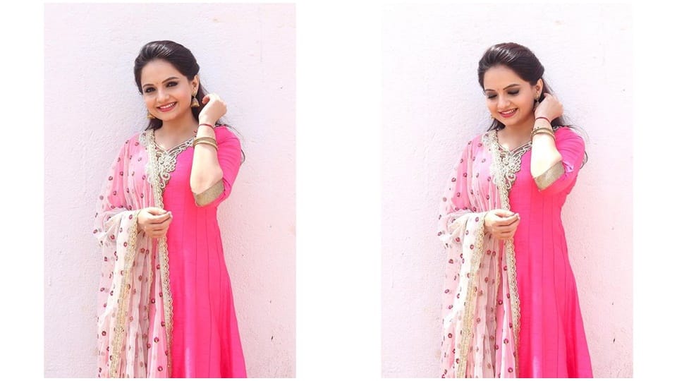Happy Birthday Gia Manek: How Gopi Bahu Looks Now - Entertainment News ...