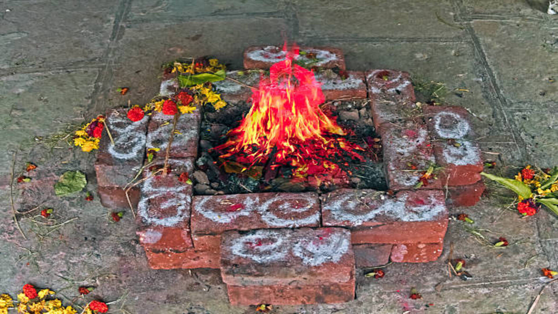 Shardiya Navratri Havan Muhurat 2023 Durga Puja Maha Navami Havan ...