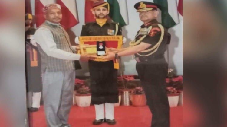 हमीरपुर:शहीद रोहिन कुमार को मरणोपरांत मिला सेना मेडल - Martyr Rohin ...
