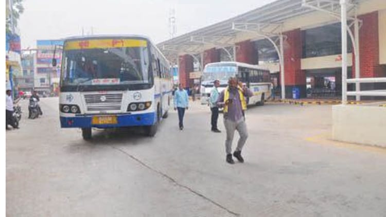 Indore: Sarwate Bus Stand Populated After Three Years, Traffic Started ...