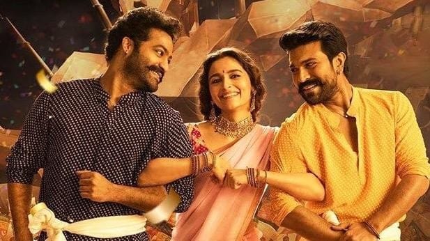 Rrr Movie Review:एस एस राजामौली के नाम से ‘आरआरआर’ का बेड़ा पार, पढ़िए ...