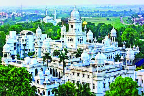 केजीएमयू :ट्रॉमा से मरीज को शिफ्ट करा ले गए दलाल - The Patient Were ...