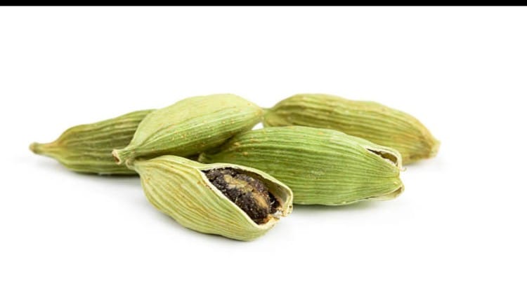 Astro Benefits Of Cardamom Elaichi Ke Upay In Hindi - Amar Ujala Hindi ...