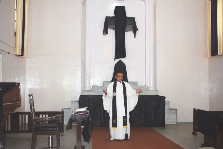 चर्च में पढ़े गए प्रभु यीशु के सात वचन - Seven Words Of Lord Jesus Read ...