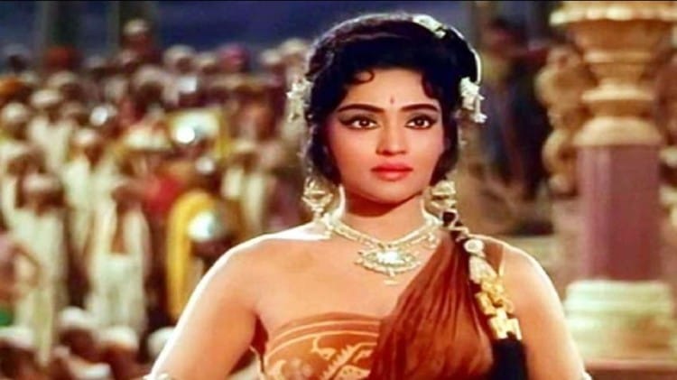 Vyjayanthimala First South Actress Who Did Bollywood Movies And Perform ...