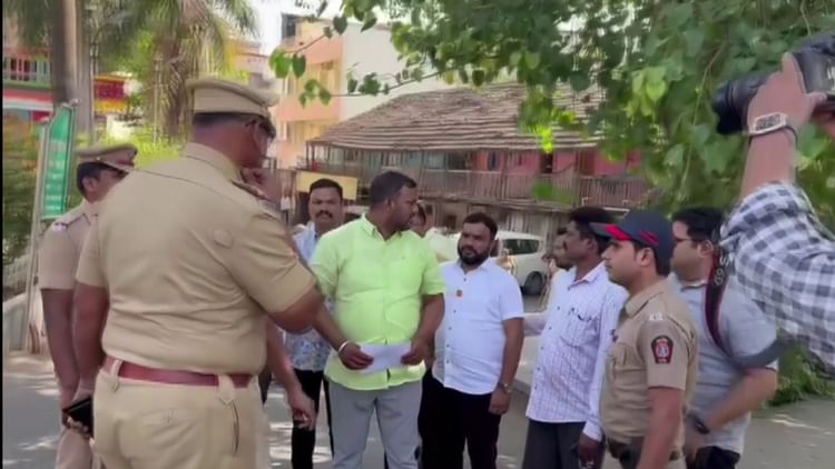 Loudspeaker Row: Mns Workers Played Hanuman Chalisa Near Mosque In Mumbai - Amar Ujala Hindi ...