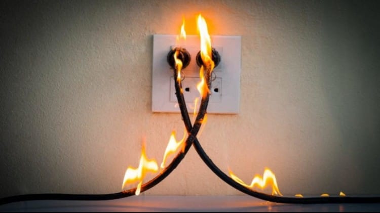 Tv Fridge Burnt By High Voltage In Old Colony And Anu Kalan Area - Amar ...