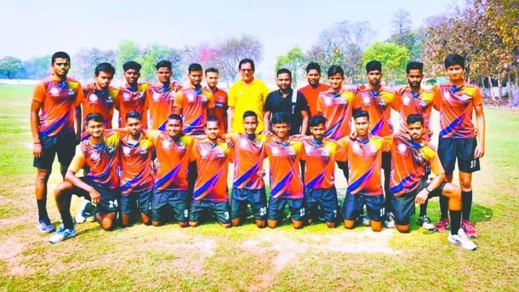 उम्मीद की मशाल:बेटे के सपने को साकार कर रहे पिता, भविष्य निधि के पैसे ...