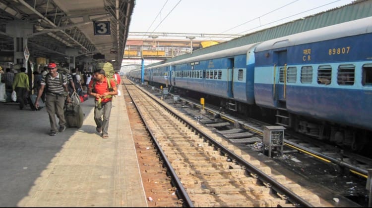 How To Book Train Ticket After Chart Preparation Know These Irctc Rules ...