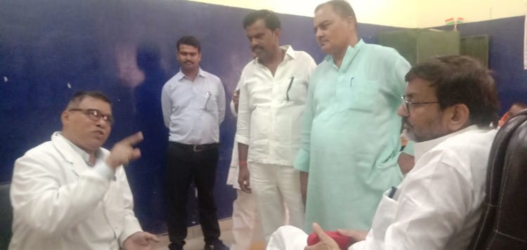 जिला अस्पताल में सात दिन से एक्सरे मशीन खराब - X-ray Machine Damaged In ...