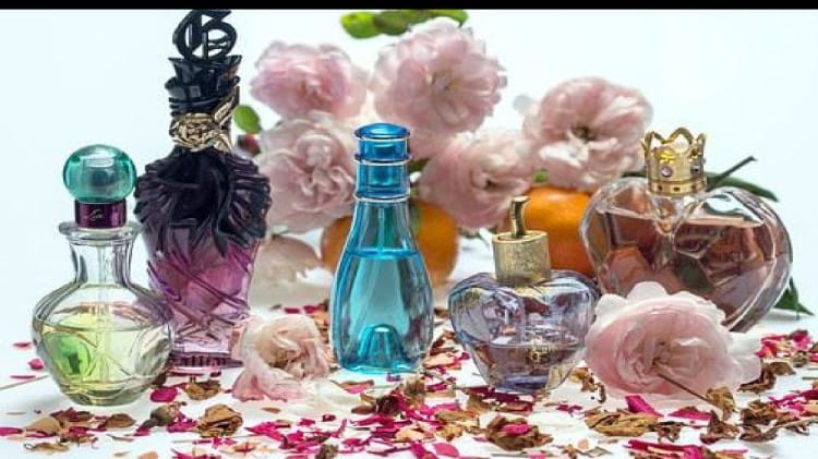 Itra Ke Totke Jyotish Upay Astro Remedies Of Perfume Do These Upay To ...