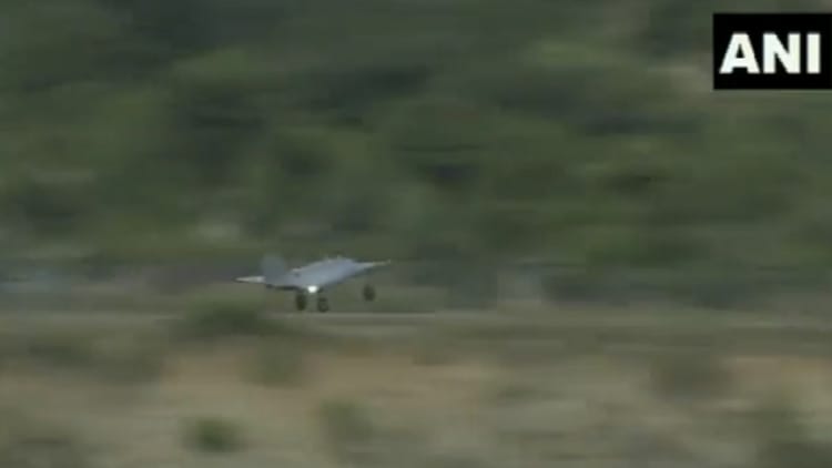 The Maiden Flight Of The Autonomous Flying Wing Technology Demonstrator ...