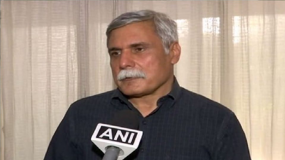 Former Mumbai Police Commissioner Sanjay Pandey Appeared Before Ed ...