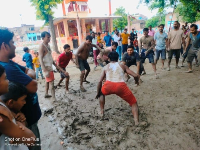 श्रद्धा से मनाई गई नाग पंचमी, मंदिरों और घरों में पूजे गए नागदेव - Nag ...