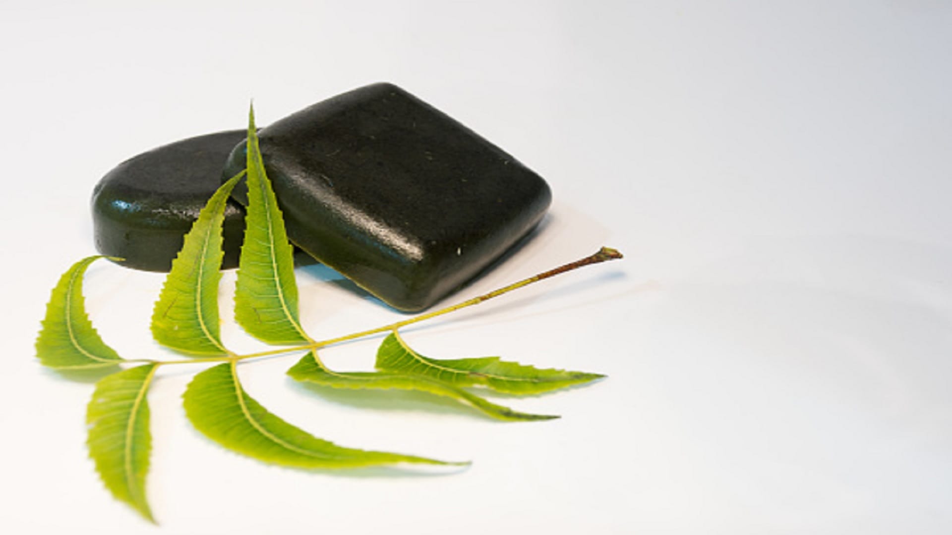 Diy Hacks Make Neem Soap At Home Without Any Chemical Perfect For Skin ...