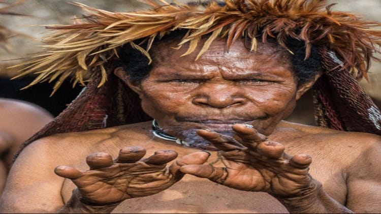 Weird Traditions Indonesia Cut Their Woman Fingers When Someone Death ...