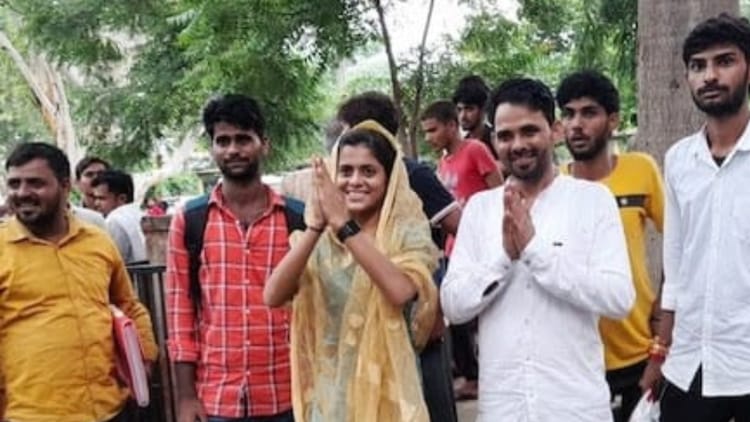 Pg Student Made His Fiance Candidate For President In Dausa Student ...