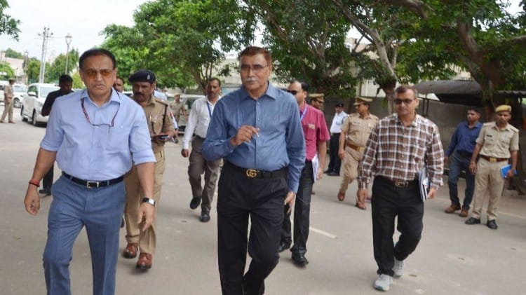 Mathura:एडीजी सुरक्षा ने श्रीकृष्ण जन्मस्थान और ईदगाह की परखी सुरक्षा ...