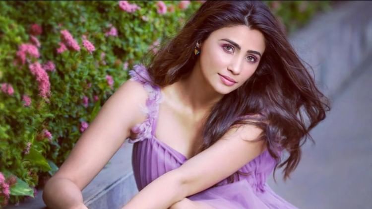 Daisy Shah:सल्लू भाई ने ही चमकाया इस हीरोइन का भी करियर, वरना बैकस्टेज ...