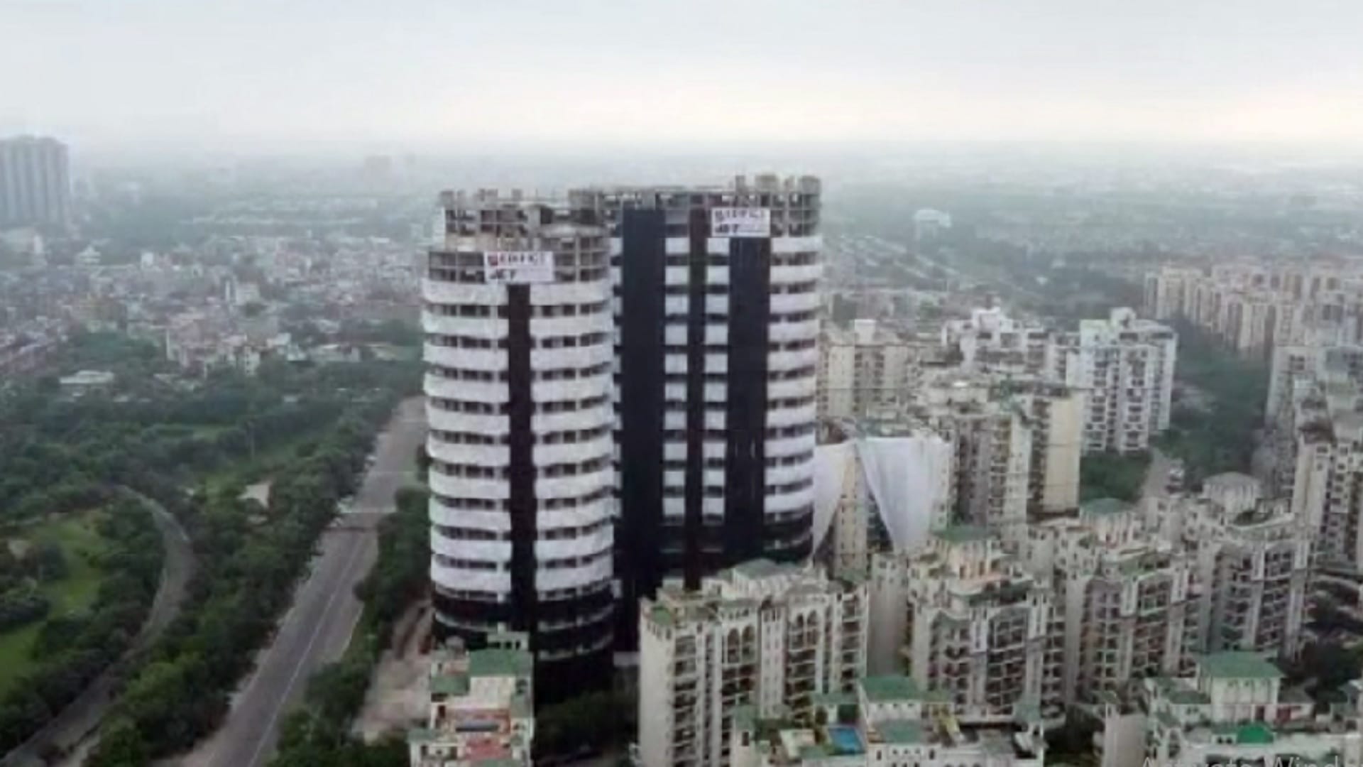 Meet Twin Tower's Owners Rk Arora, He Has 34 Companies, Turnover Of ...