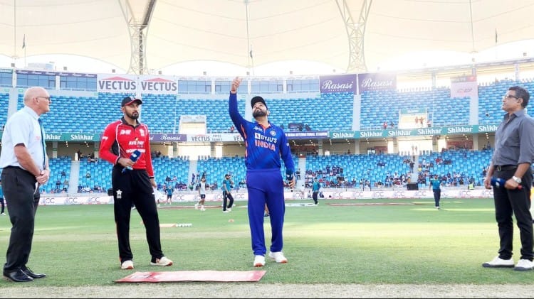 Pakistan Cricketer Mohammad Hafeez Said Rohit Looked Weak, Afraid ...