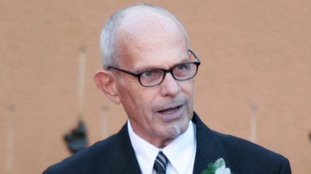 Ron Logan:नहीं रहे वॉल्ट डिज्नी के कार्यकारी उपाध्यक्ष-निर्माता रॉन ...