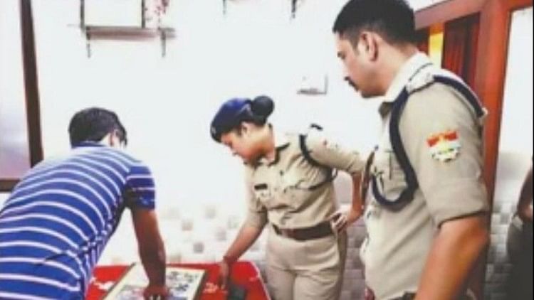 सिरफिरा आशिक व्हाट्सएप चैटिंग के बाद मां बेटी के खिलाफ उफना था नफरत का