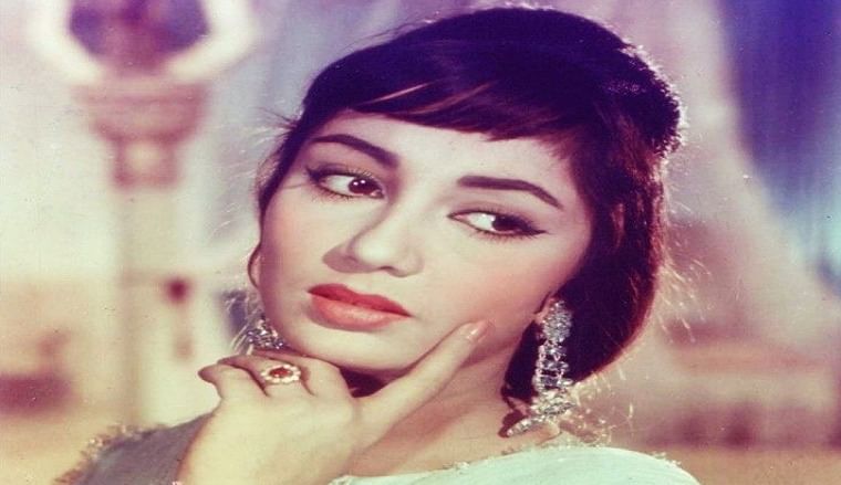 Sadhana:हेयरस्टाइल की वजह से पूरे देश में मशहूर थीं साधना, पहली फिल्म ...