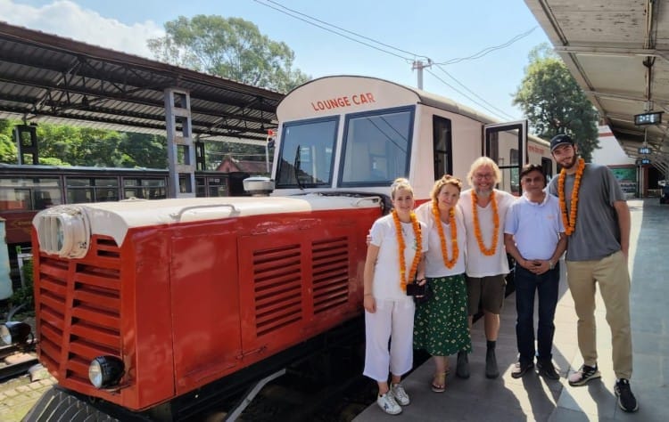 Rail Motor Car:रूस के पर्यटकों को भाया रेल मोटर कार का सफर, कालका से ...