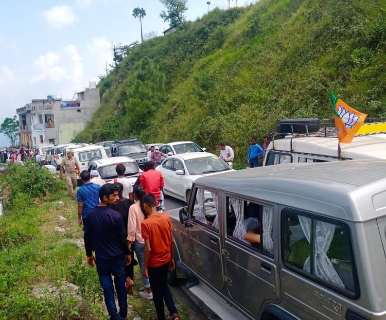 Congressman Detained By Police Who Ar Moving Towards Salt - Almora News ...