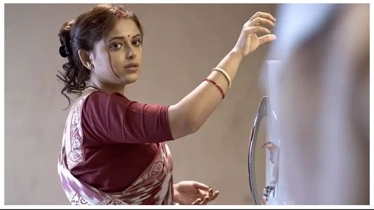 Bold Web Seriesओटीटी पर मौजूद हैं हद से ज्यादा बोल्ड ये पांच वेब सीरीज घर में हों अकेले तो ही