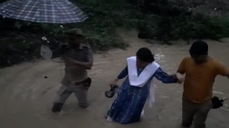 Ias Roshan Jacob Inspection In Lucknow. - Amar Ujala Hindi News Live ...