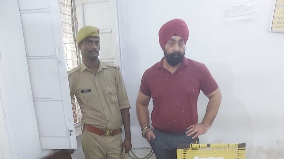 President Hotel Case Of Kanpur, Accused Sent To Jail, Mla's Posters ...