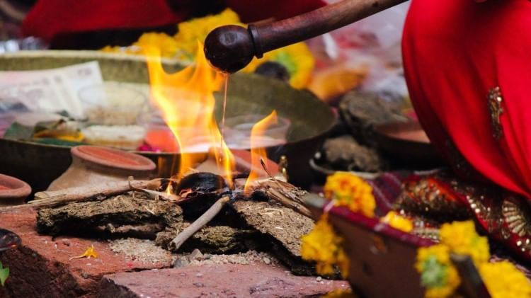 Maha Navami 2022:अष्टमी-नवमी के लिए हवन सामग्री की लिस्ट, पूजा से पहले ...