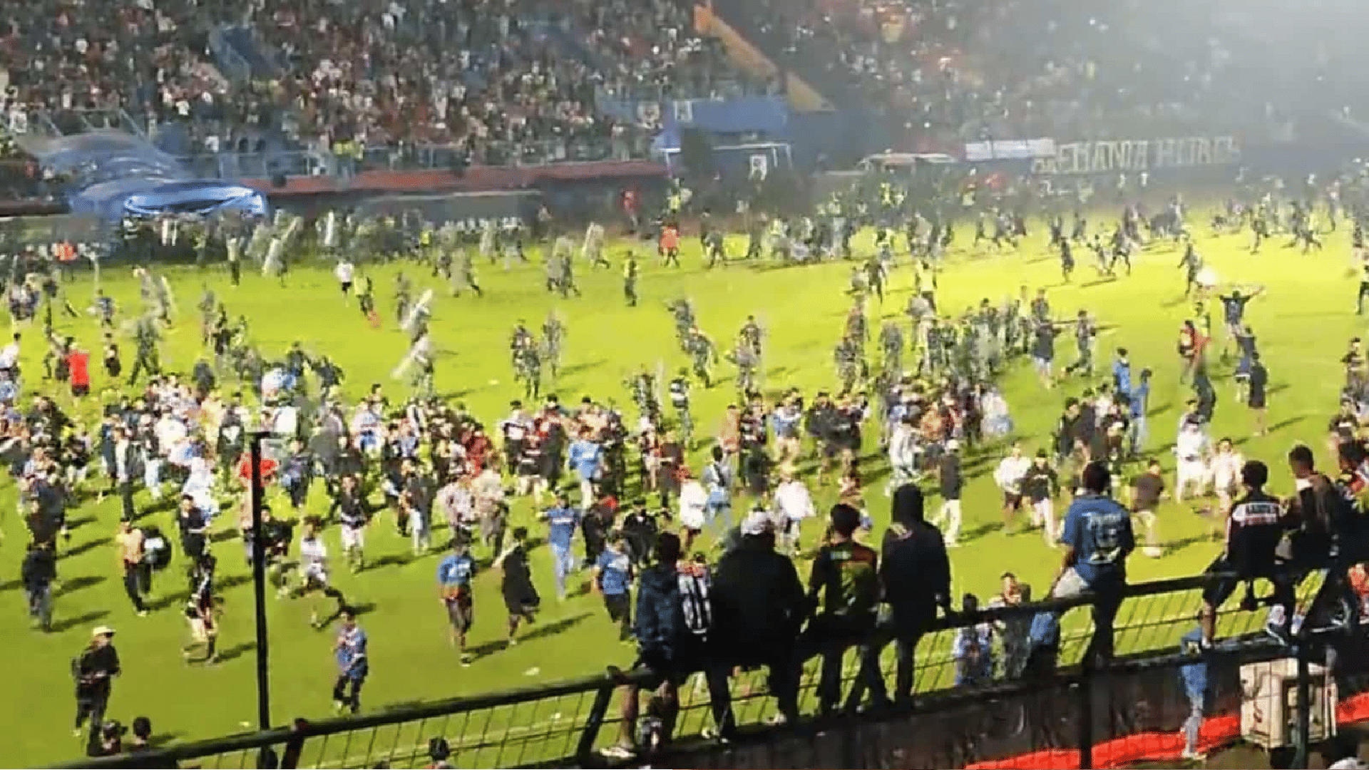 Soccer Stadium Stampede:इंडोनेशिया से पहले भी हुए हैं दर्दनाक हादसे, 58 ...