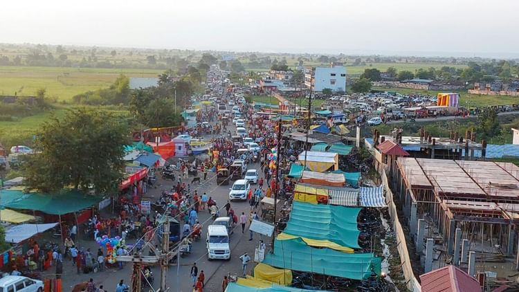 Navratri 2022 Devotees Gathered At Bijasan Dham Salkanpur 70 Thousand ...
