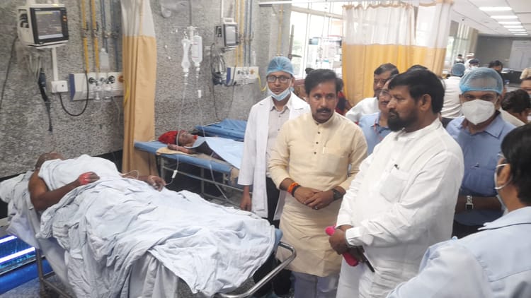 Durga Puja Pandal Fire In Bhadohi Cabinet Minister Anil Rajbhar Visit ...
