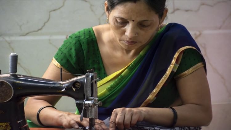 How To Apply Free Silai Machine Yojana For Women - Amar Ujala Hindi ...