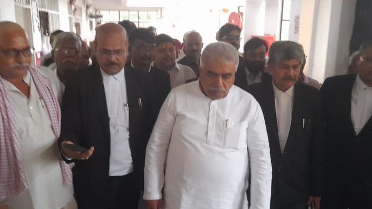 Cabinet Minister Rakesh Sachan Acquitted In The Case Of Assault On ...